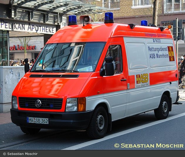 Einsatzfahrzeug Sama Mannheim 08 83 03 A D BOS Fahrzeuge