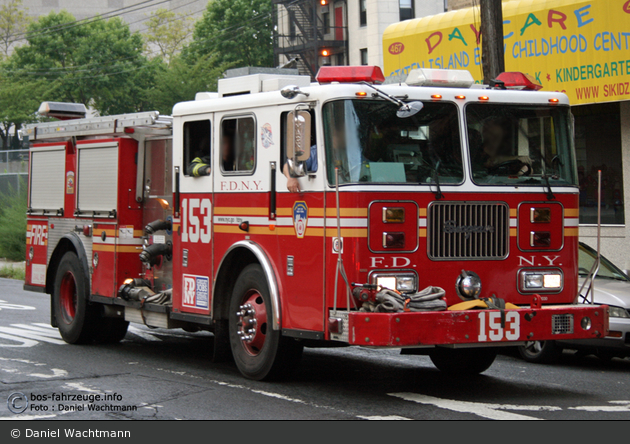 Einsatzfahrzeug: FDNY - Staten Island - Engine 153 - TLF (a.D.) - BOS ...
